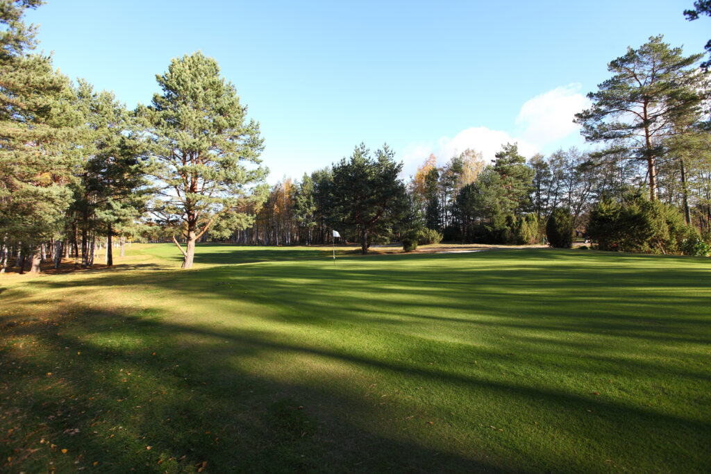 Yyteri Golfissa kuohuu, kun tuore toimitusjohtaja irtisanoi lähes ...